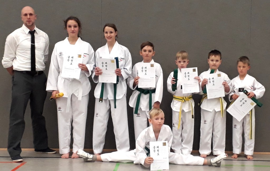 Neue Gürtel zum Jahreswechsel!!! – SPORTING Taekwondo News